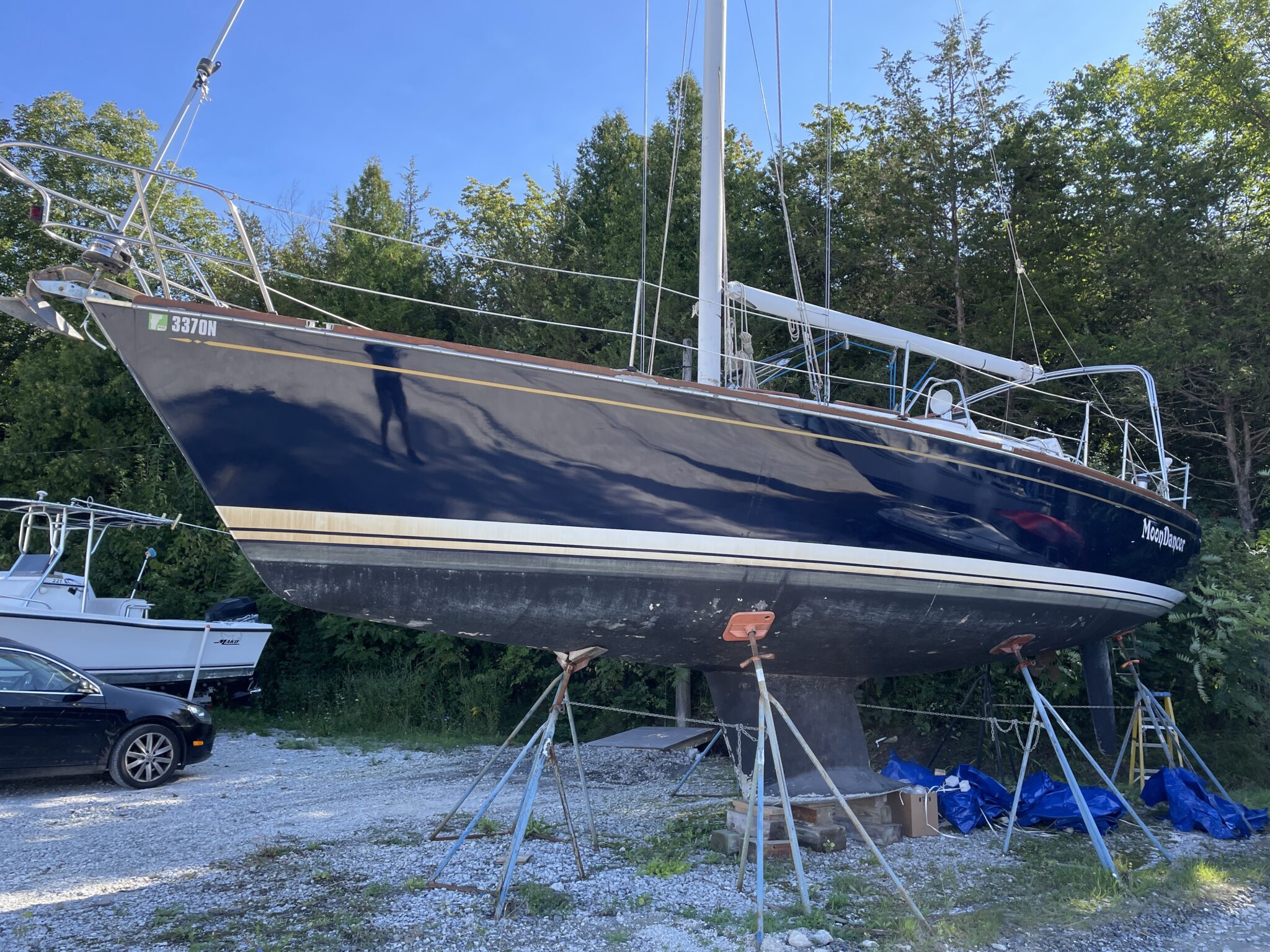 Bruce Hill Yacht Sales - New & Pre-Owned Sail & Power Yachts